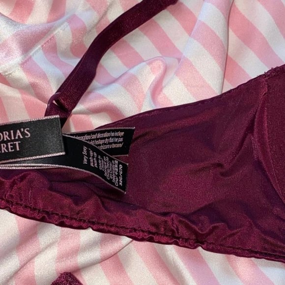 Victoria's Secret | Intimates & Sleepwear | 2 Pc Set Victorias Secret ...